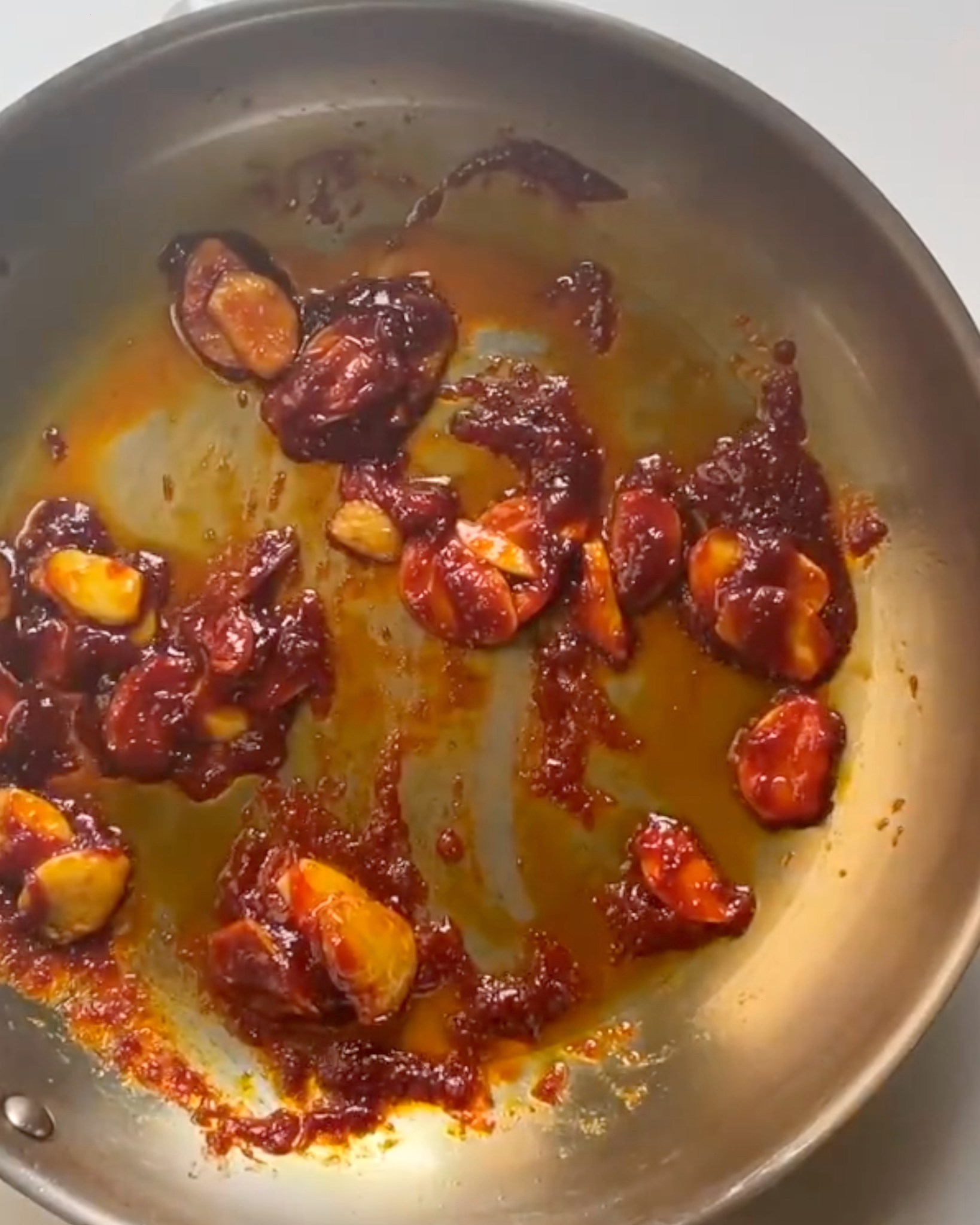 Gochujang Pasta with Prawns - Doobydobap