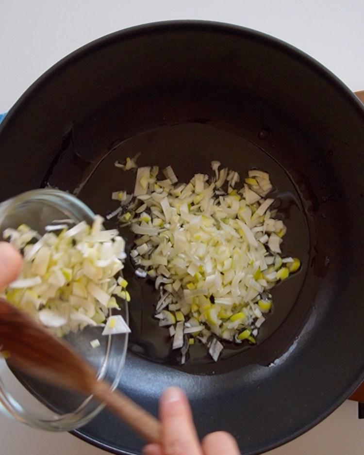 5 Ingredient Jjajang Sauce - Doobydobap